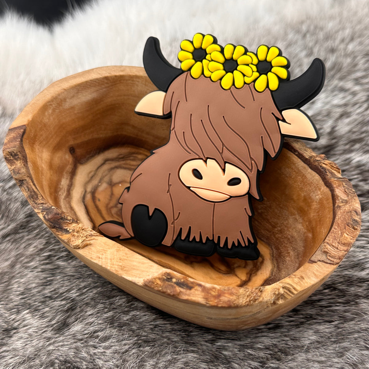 Highland Cow Beach Bag Bit – Platinum Moose Beads and Supplies