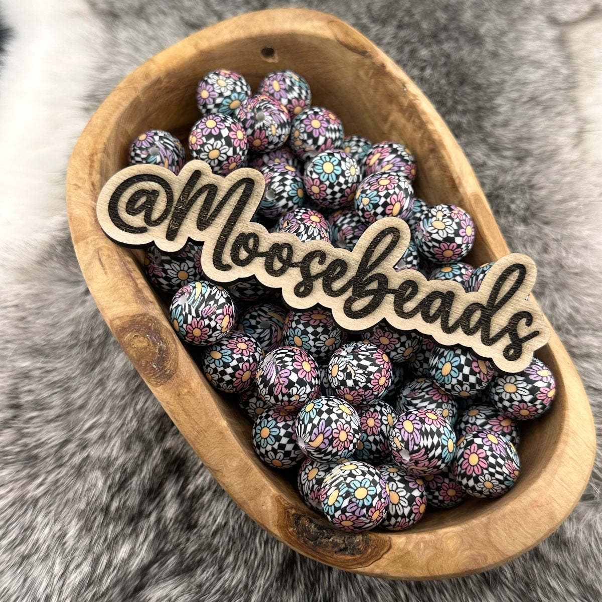 15-216 Checkered Flower Print 15mm Silicone Bead – Platinum Moose Beads ...