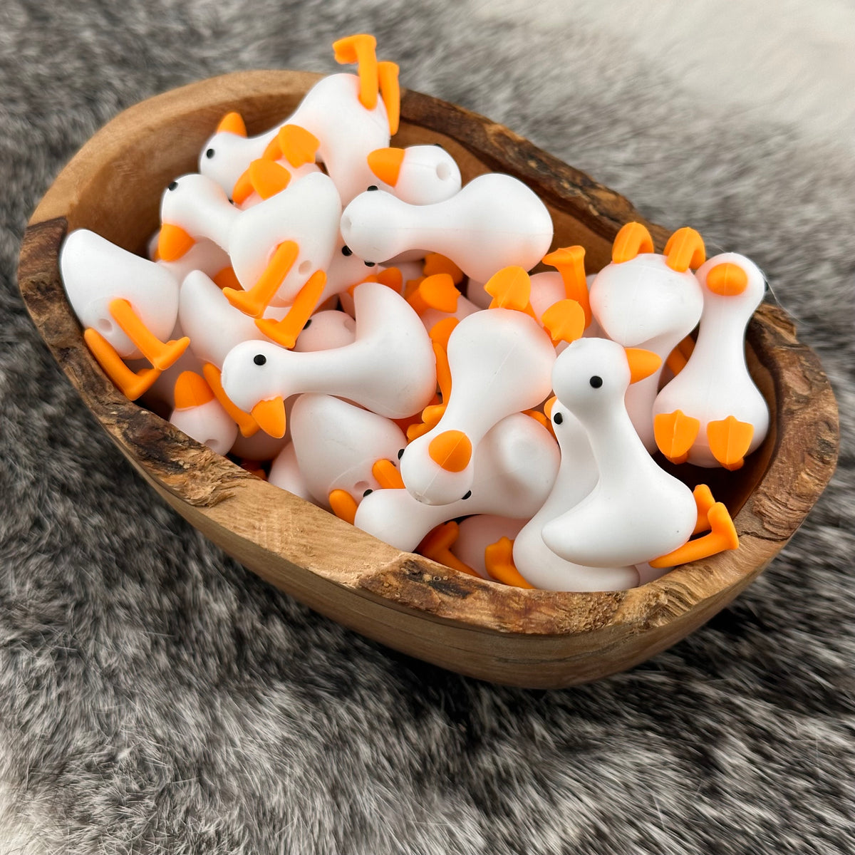S-1315 Lucy the 3D Goose Silicone EXCLUSIVE – Platinum Moose Beads and ...