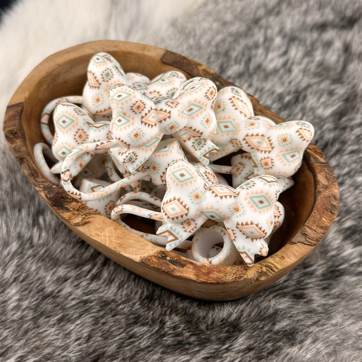 Boho Aztec Print SILICONE Bow Straw Topper EXCLUSIVE – Platinum Moose ...